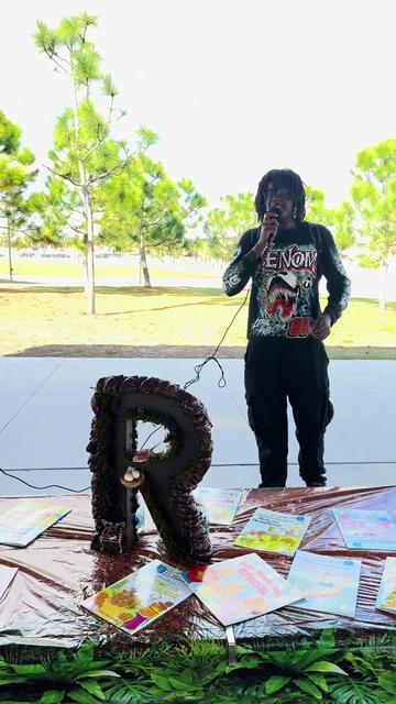 T’was a beautiful day downtown on the | 80s Baby_Shevy (@80sbaby_shevy)