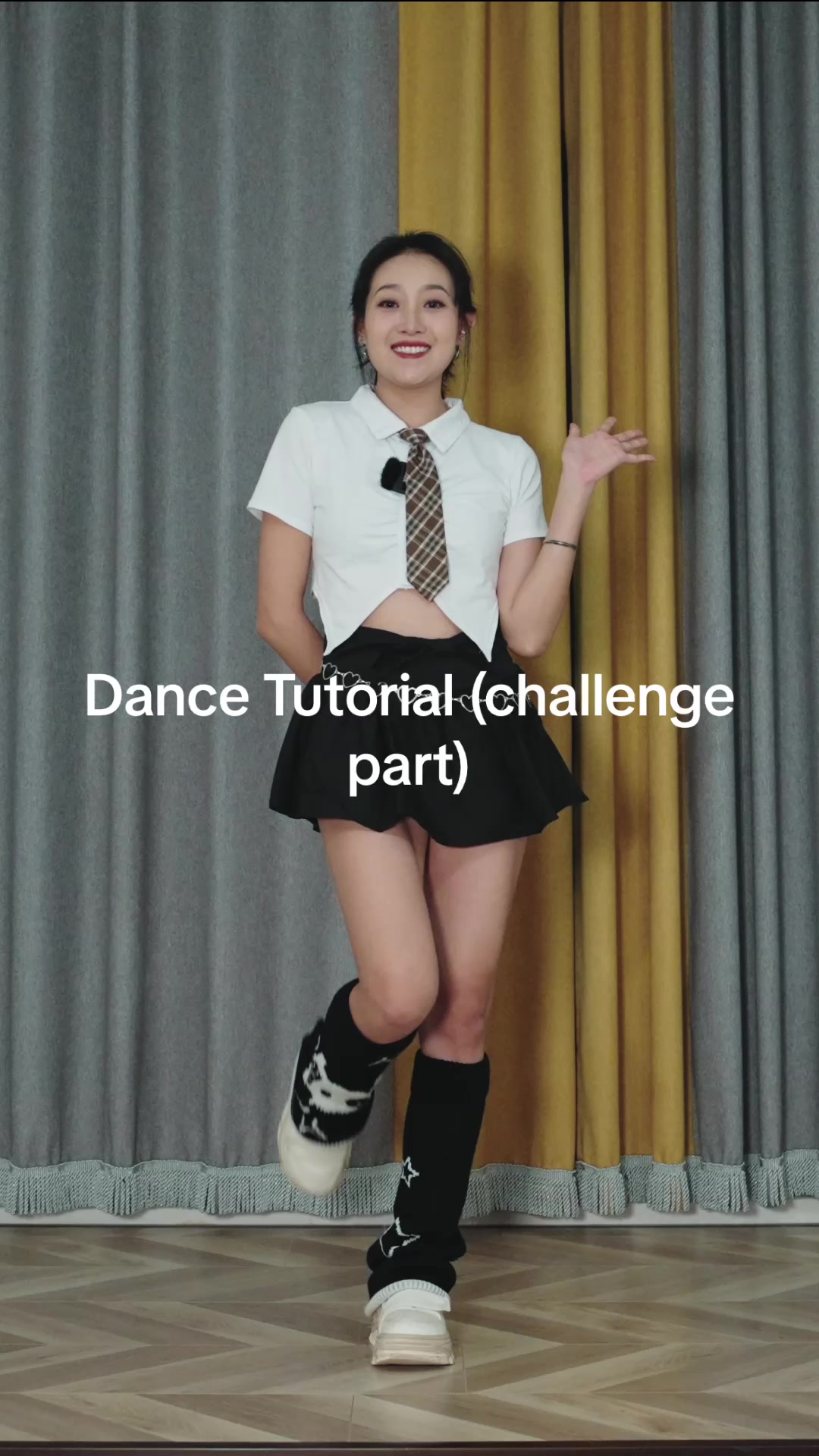 Easy to follow step-by-step dance | SingSing (@singsingaduck)
