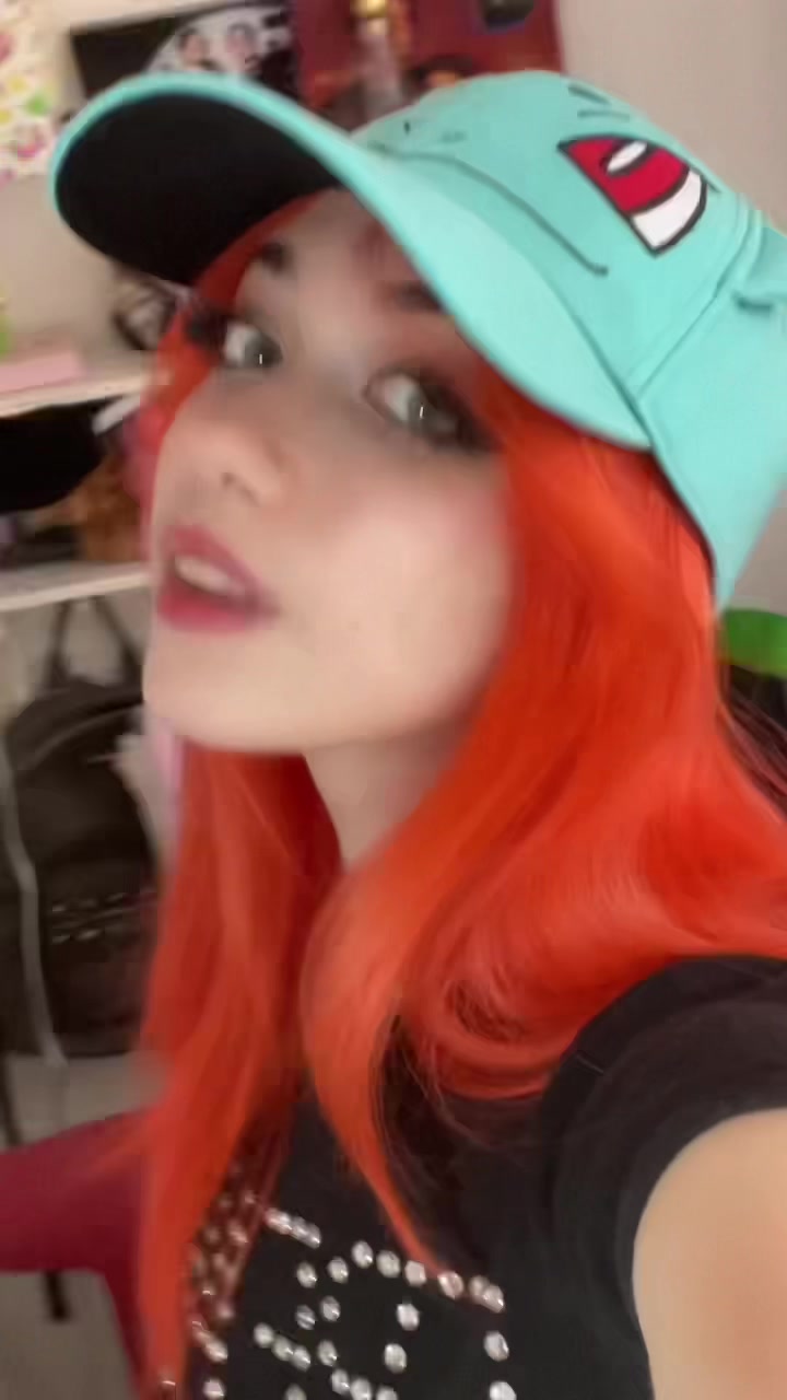 Bulbasaur hat bulbasaur hat | Jade (@iluvmeww)
