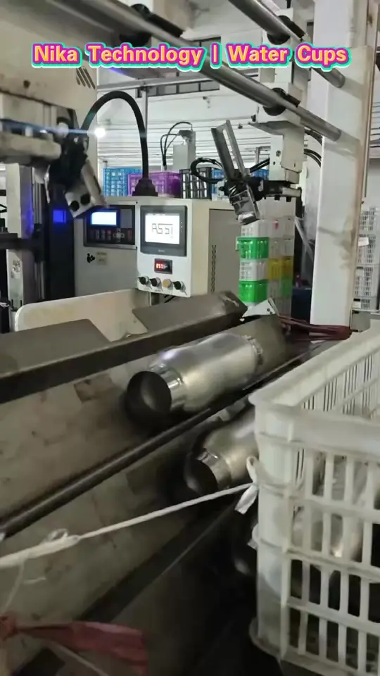 Inside a real cup factory#drinkware | Nica (@donalbakgbk)