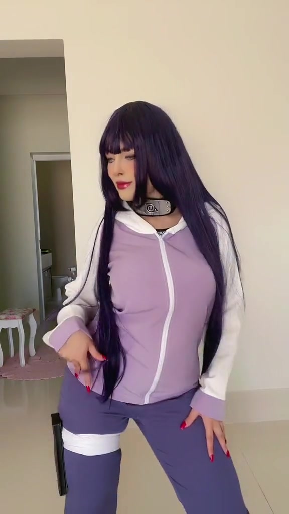 Cosvickye (@cosviickye) - Urlebird