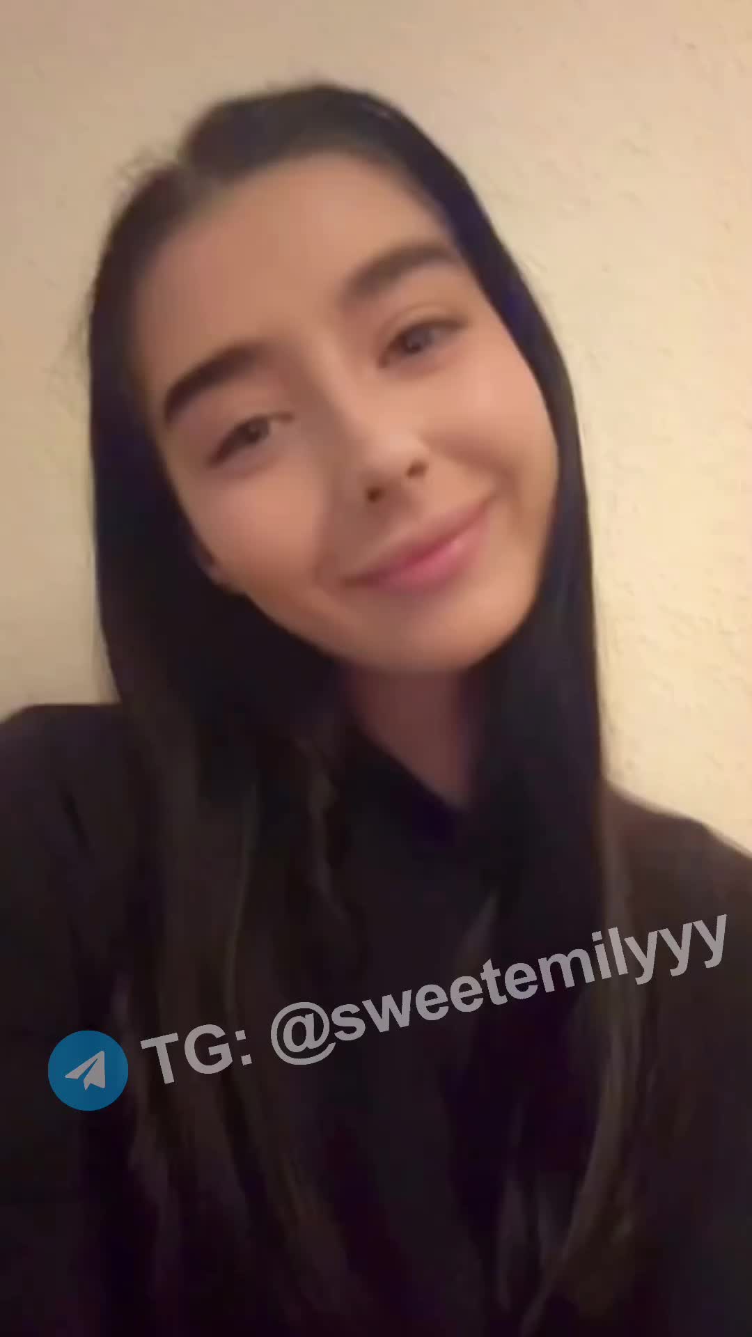 Sunny Emily (@sunny.emilyyy) - Urlebird