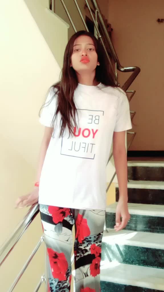 No one is uthing😄#SeekDontHide #foryoup | khusboo0727 (@khusboo0727)