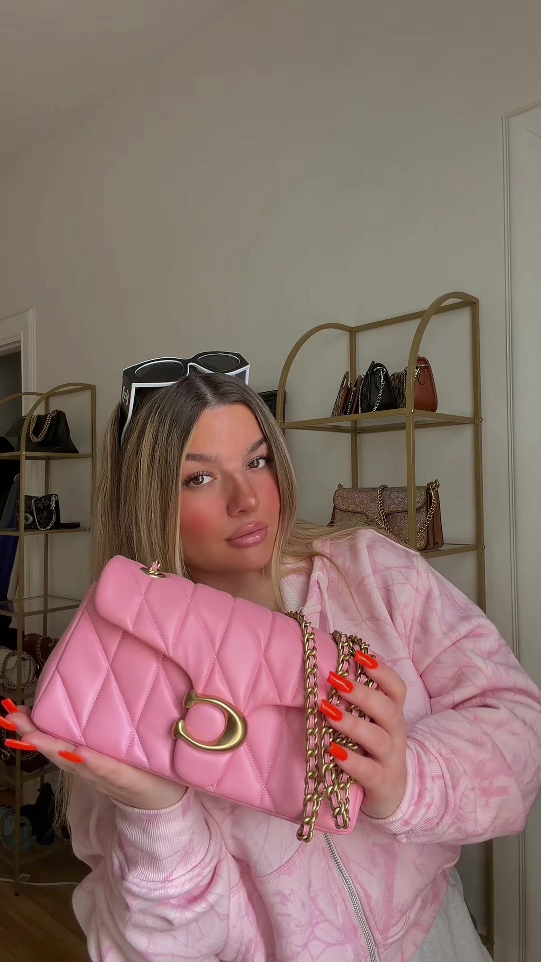 Ari Kytsya DELETES Her Collab w/ Sophie | ♡ (@banginout.clip)