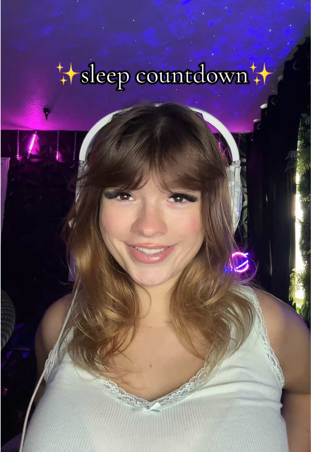 runamoonasmr (@runamoonasmr) - Urlebird