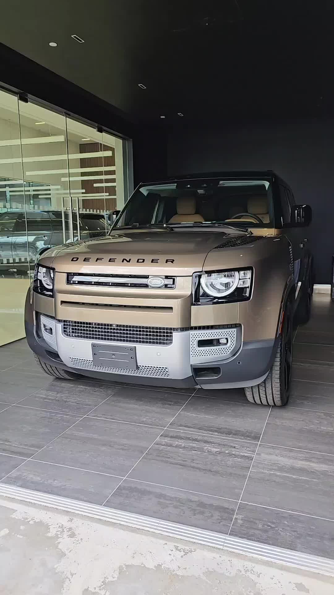 Today's Handover- 2023 Land Rover | Mark Palmieri 🇨🇦 (@markyourcarguy)