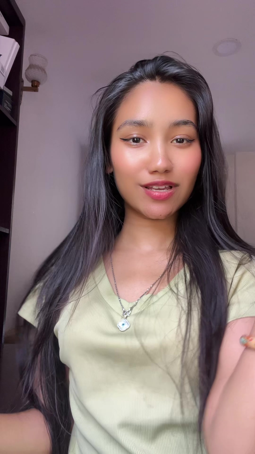 Anuska Thapa (@anuska_1111) - Urlebird