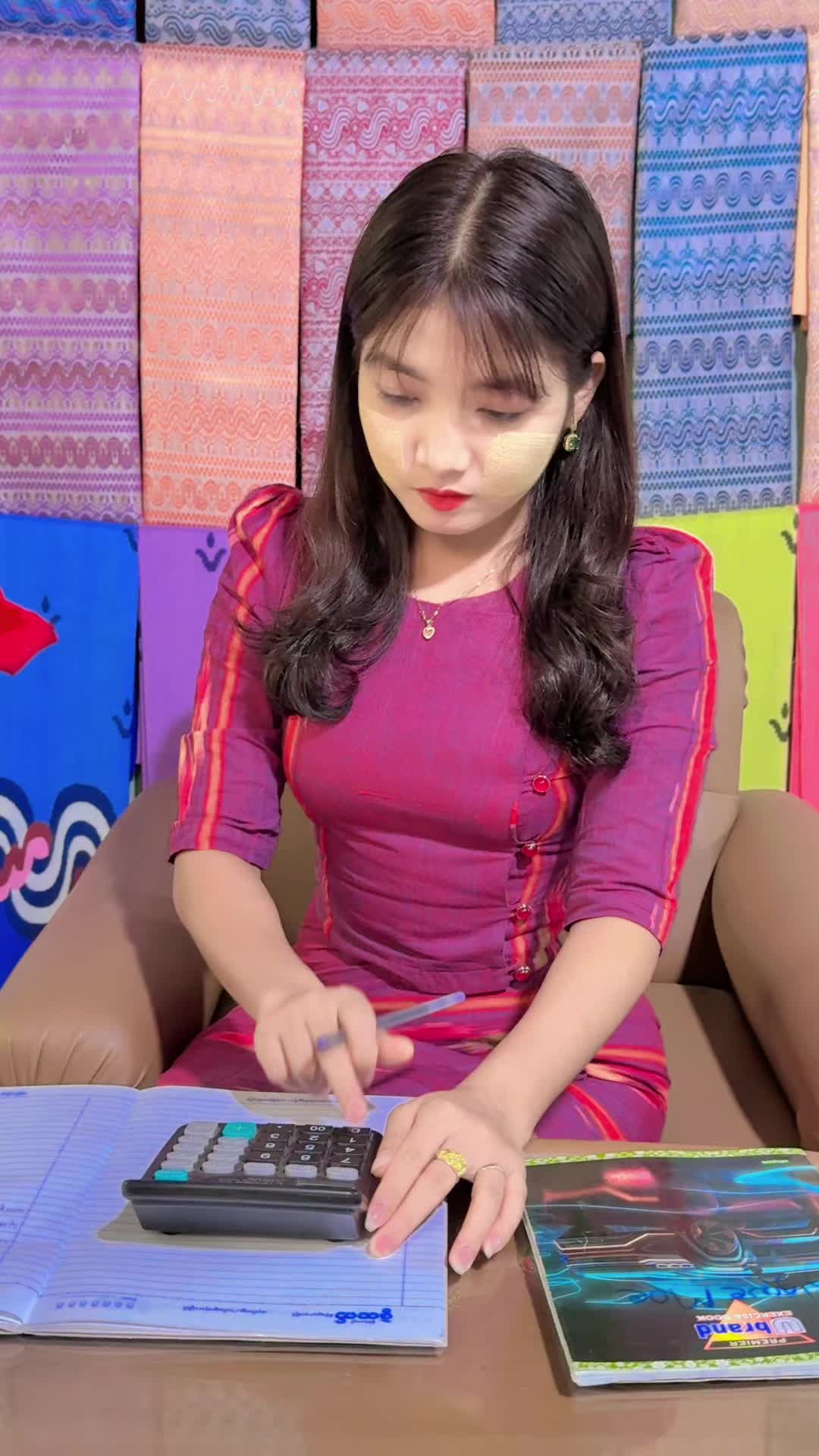 Shwe Moe Ei - ရွှေမိုးအိ (@shwemoeei4) - Urlebird