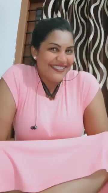 Reshma rechu (@reshma_cr7) - Urlebird