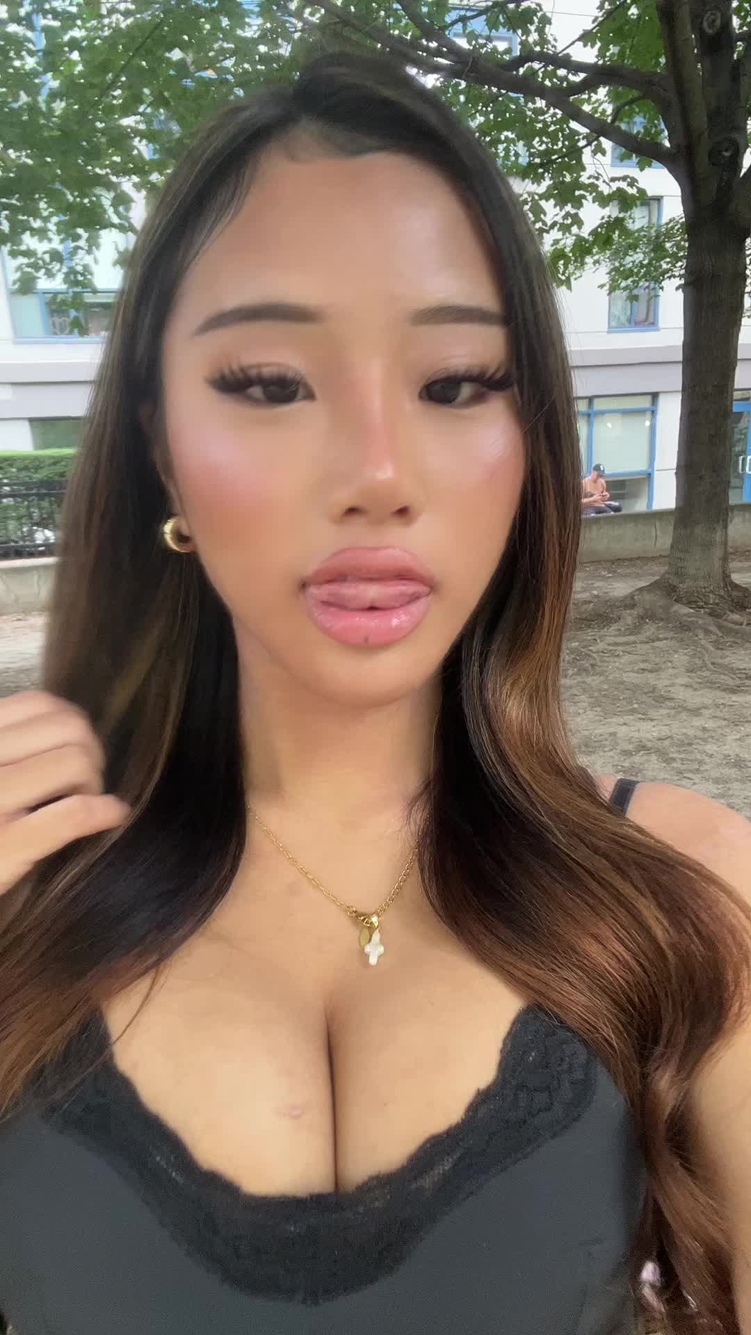 don’t care if i’m toxic 🤷🏻‍♀️#06 #asian | vee liette (@veeliette)