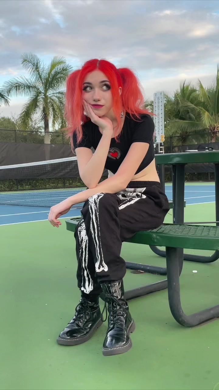 this is me promoting my insta go follow | Jade (@iluvmeww)