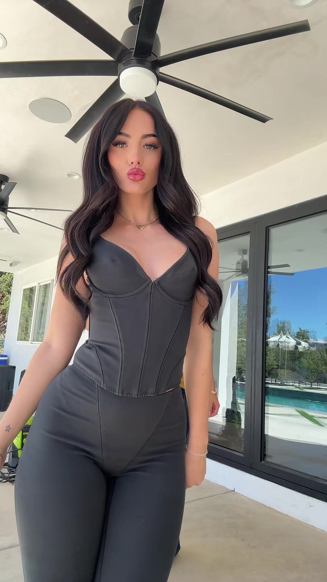 lucienlorraine (@lucienlorraine) - Urlebird