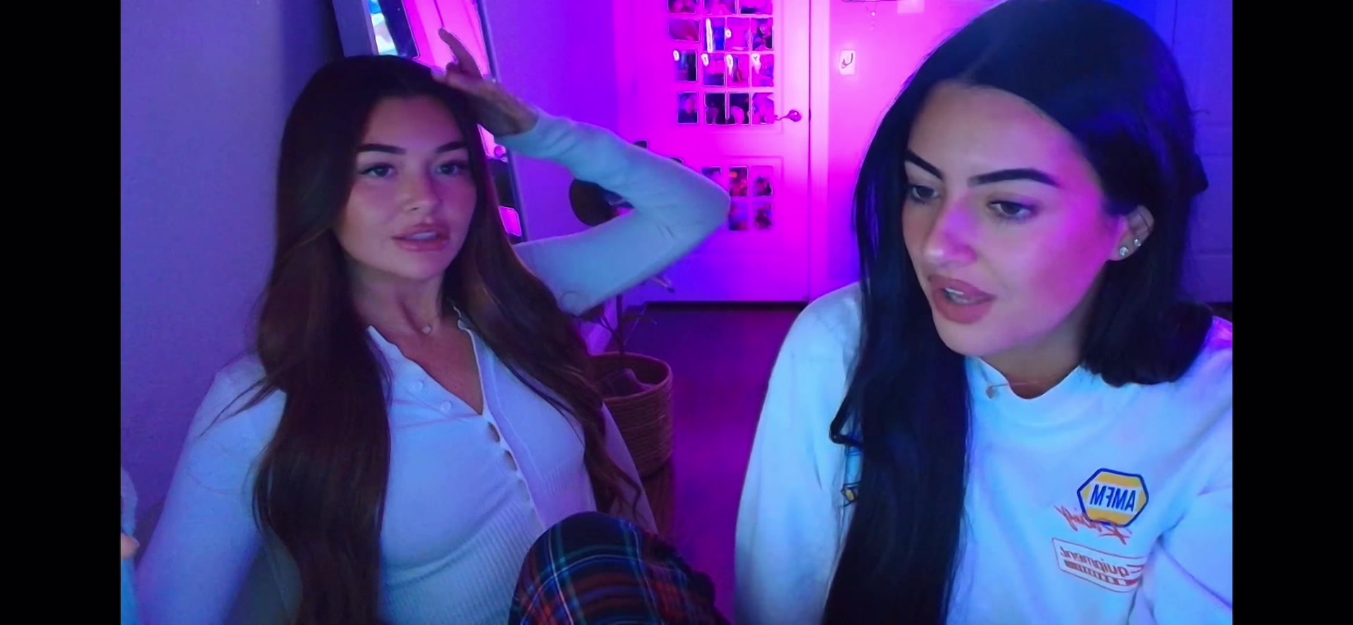 Christina e Amber reagindo sobre o | jessy_mich (@jessy_michyy)