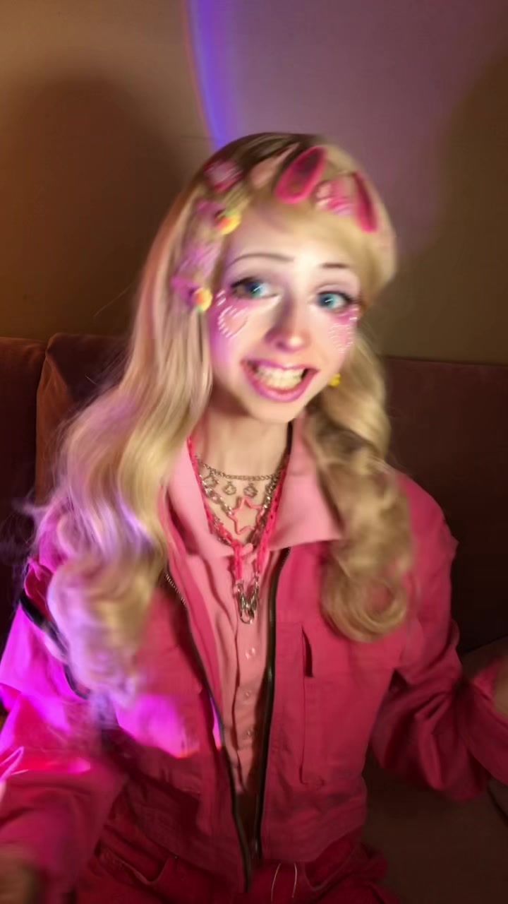 Ok.. This looks scary #barbie | ☻☆EndoMarfa☆☻ (@endomarf)