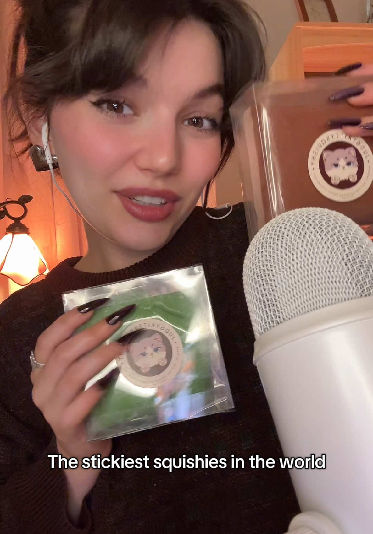 Jules ASMR (@julesasmr8) - Urlebird