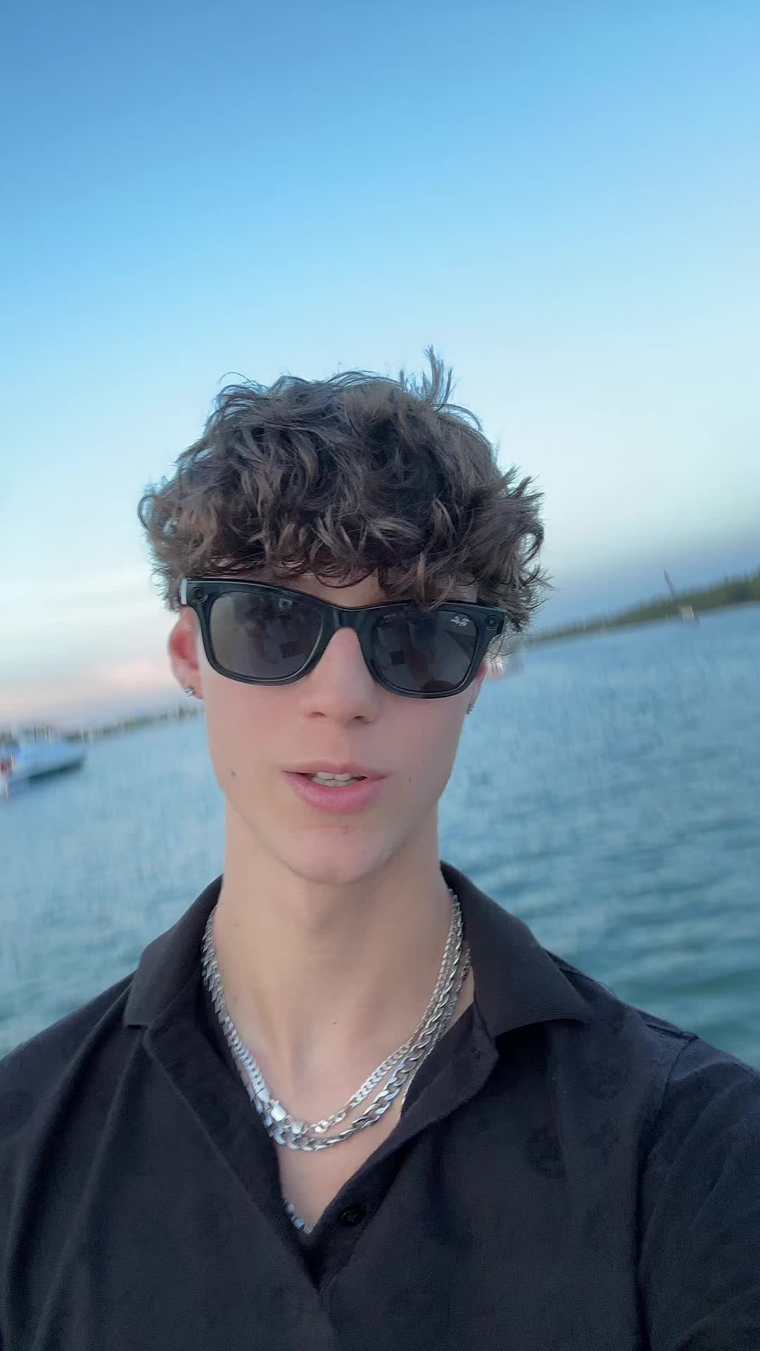 400 hearts, 12 shares, 8 | Jrake (@jrakelive)