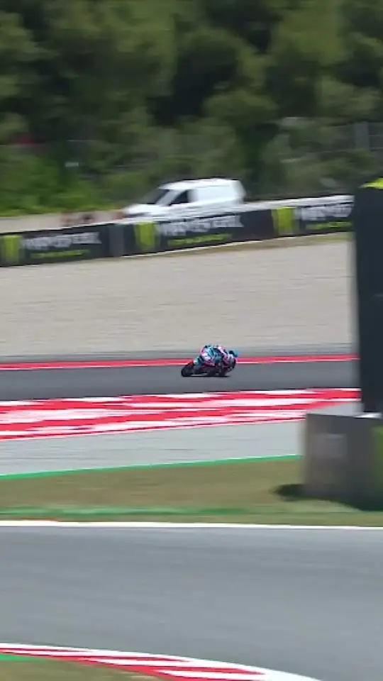 He actually broke the windshield with | TNT Sports Bikes (@tntsportsbikes)