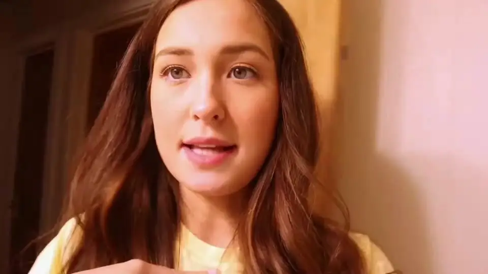 P6: A very REAL day in the life with a | TAYLOR & SOPHIA (@taylorandsophs)