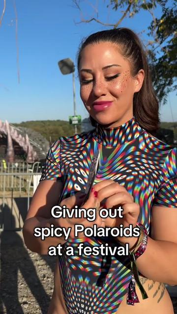 Giving out spicy polaroids at a festival | jessuhhlynn (@jessuhhlynnxx)