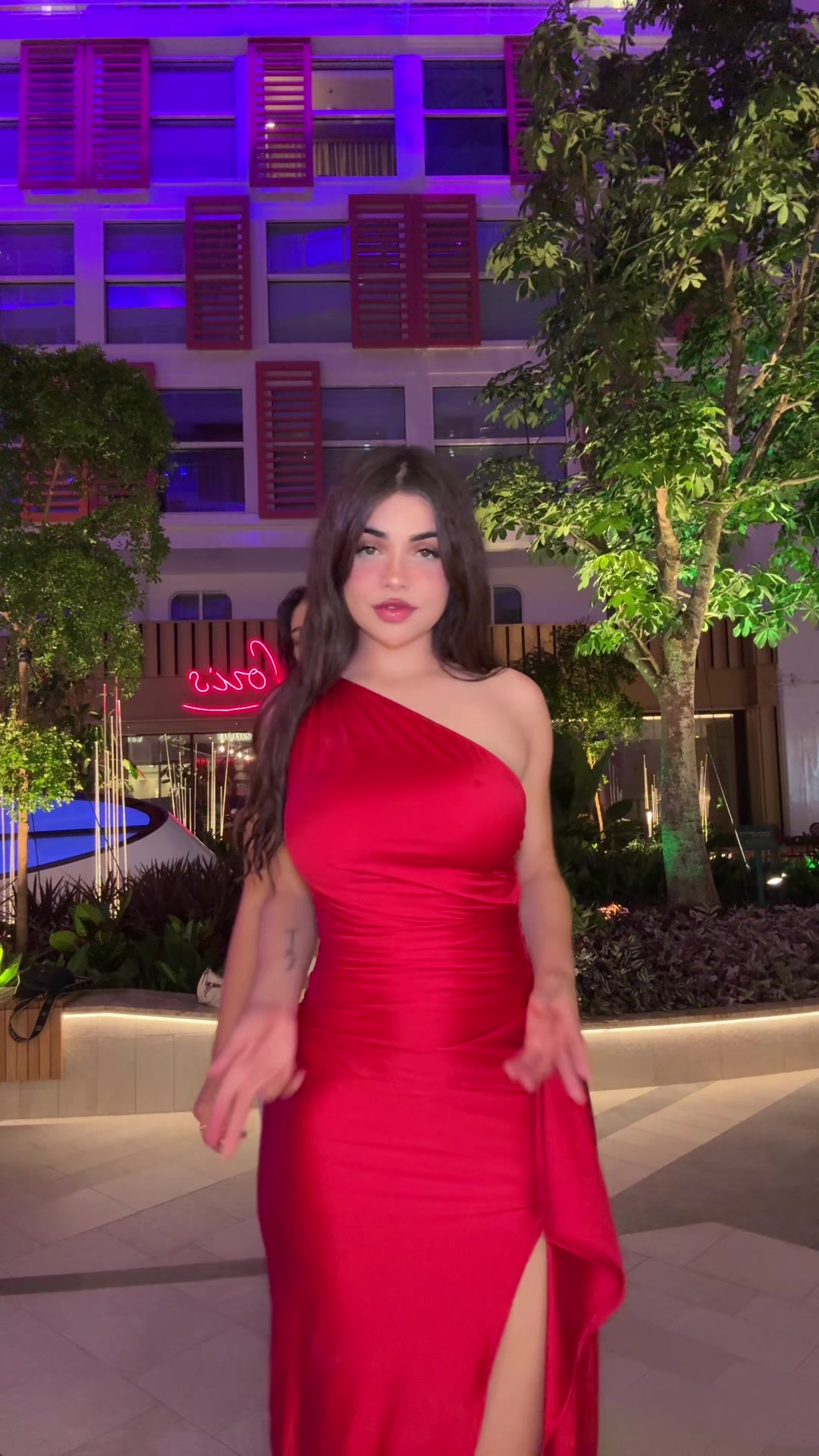 Alina Rose (@realalinnarosee) - Urlebird