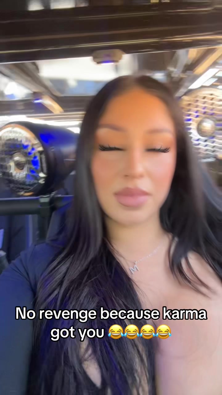 missmichelle (@officialmissmichelle) - Urlebird