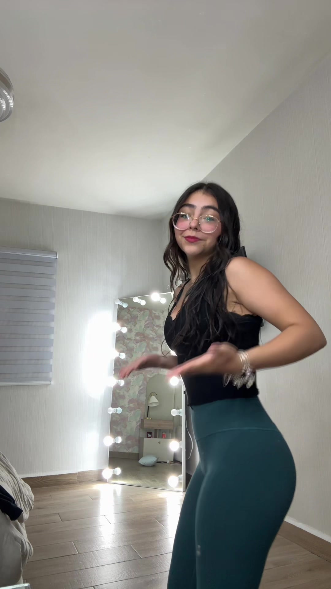 Isaa 💗 (@grwm._isaaa) - Urlebird