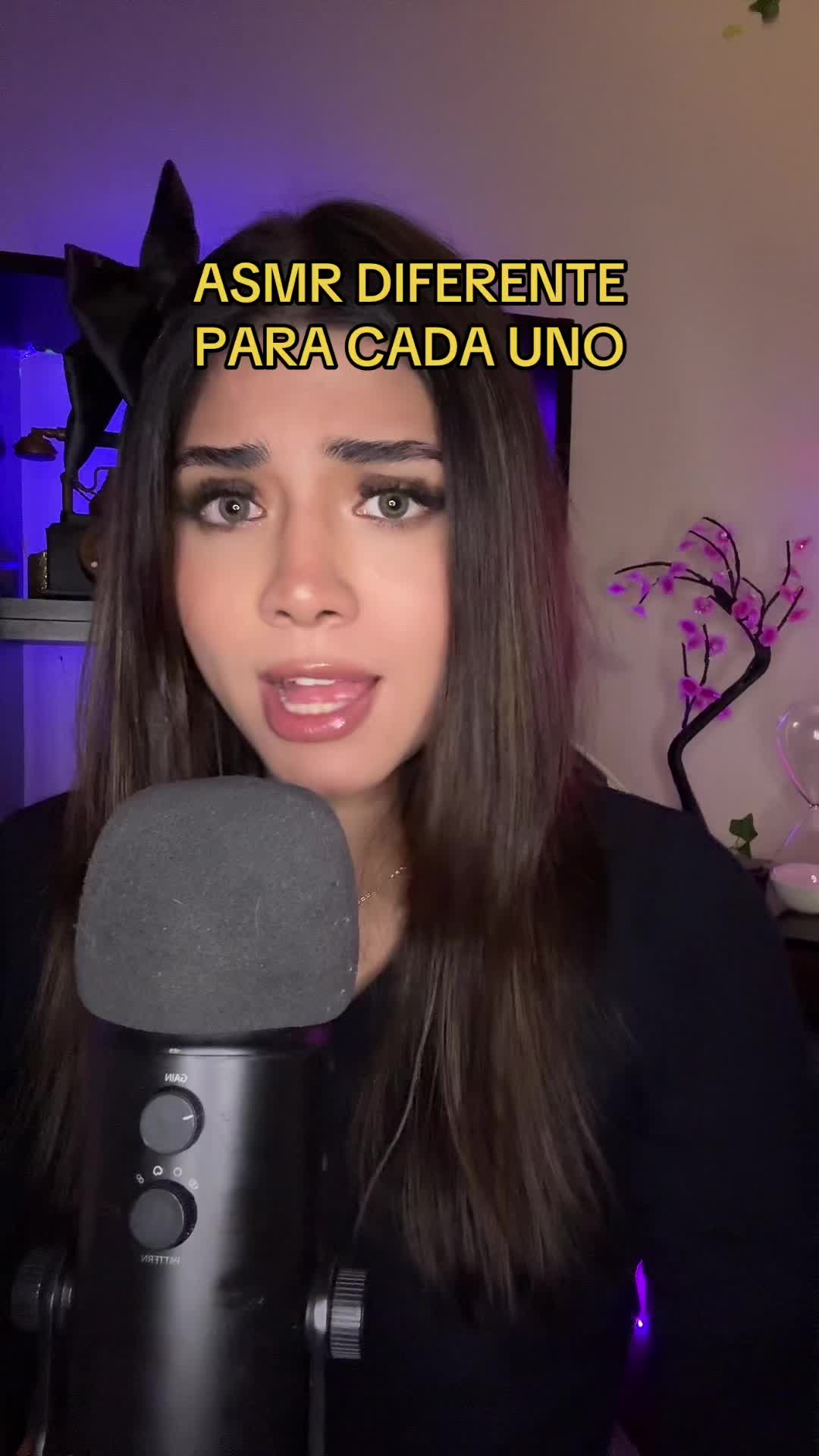 Anny Asmr (@annyasmr) - Urlebird