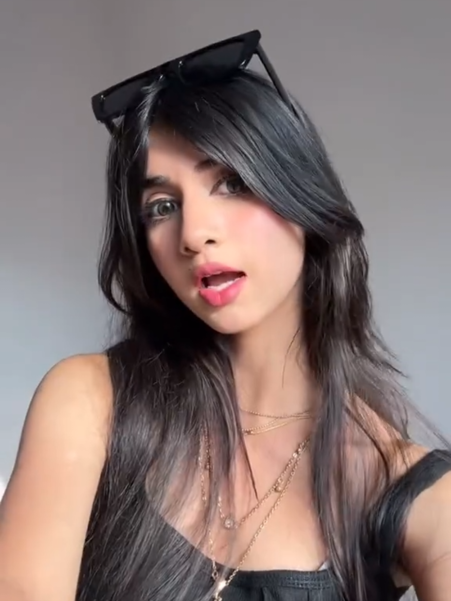 Aishwarya Harishankar (@aish_harishankar) - Urlebird