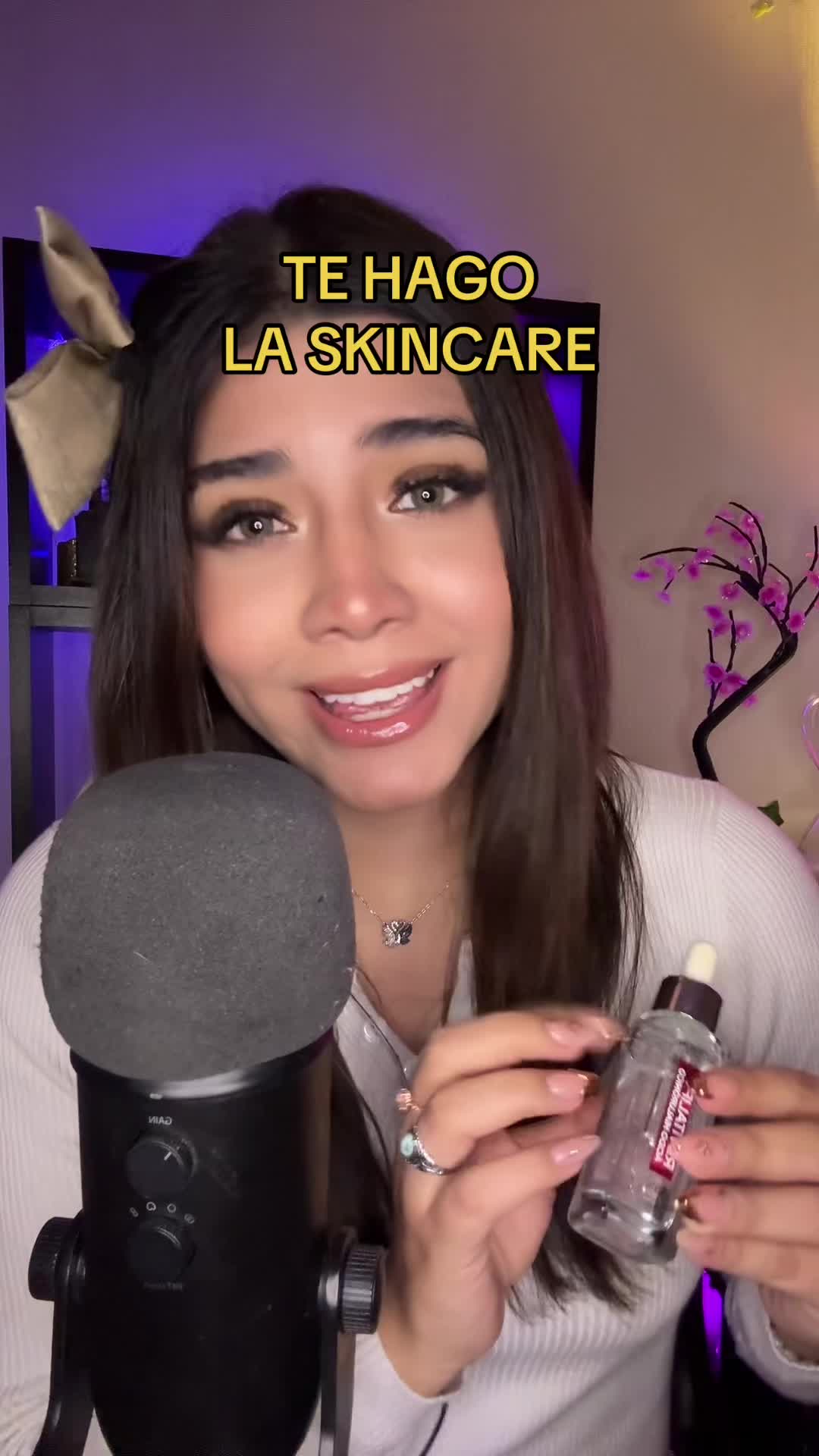 Anny Asmr (@annyasmr) - Urlebird