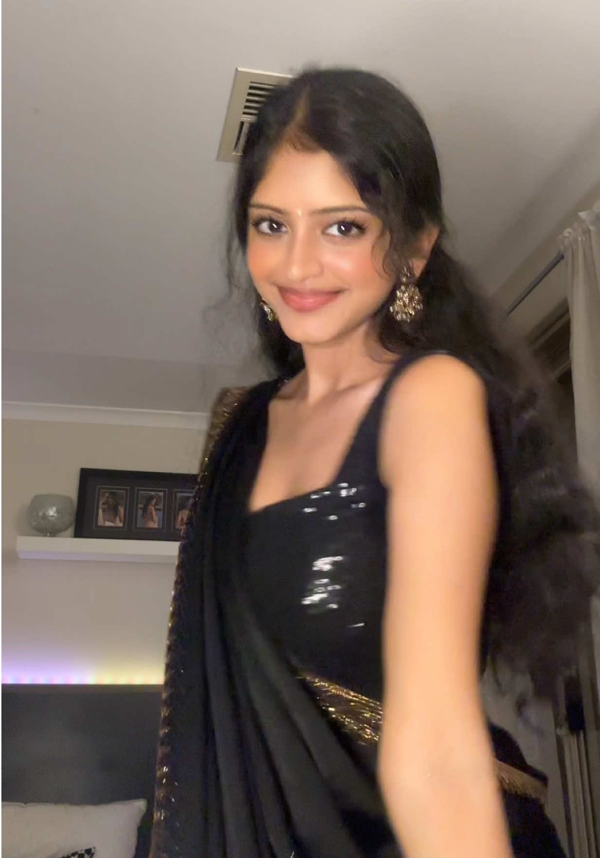 ️‍🔥ishq main tere #onloop #sari | Shivani Bhat (@shivbsings)