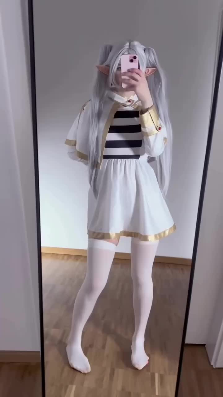 twitch.tv/upminaa (@upminaaa.cos) - Urlebird