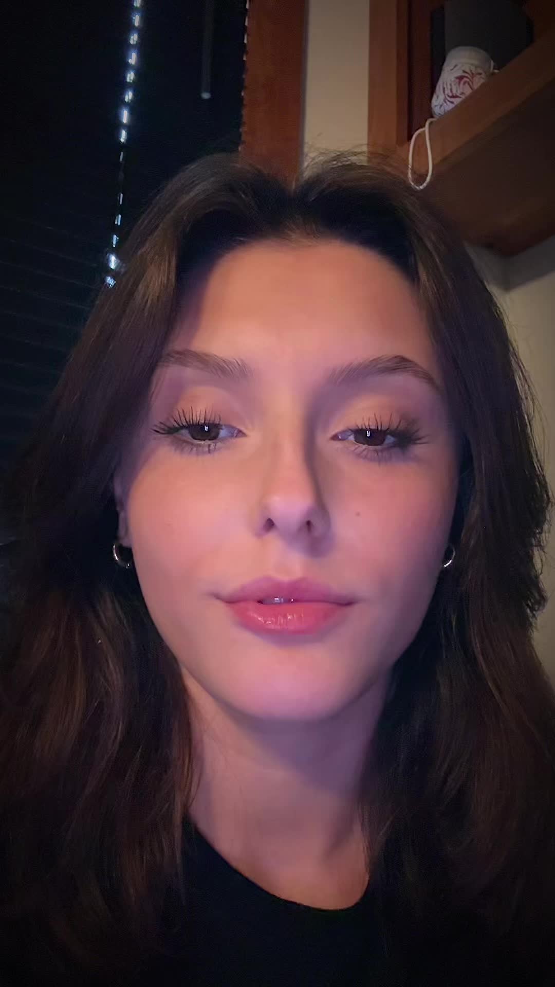 おやすみなさーい💤 #廃病院 #病院 #撮影スタジオ #ナース | にどね（Nidone） (@nidonenko)