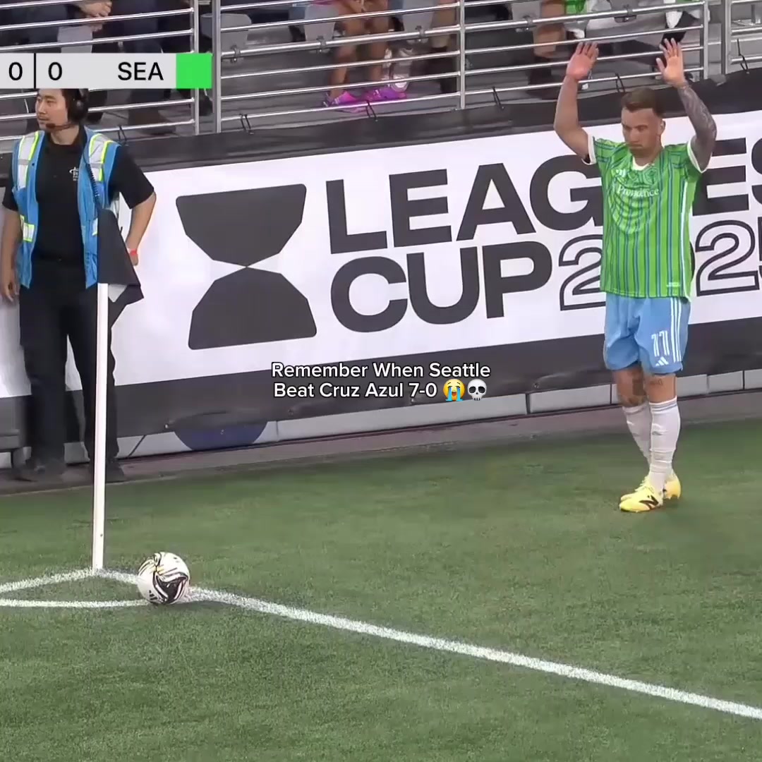 22.89K hearts, 1.31K | em sant (@emily_santtt)