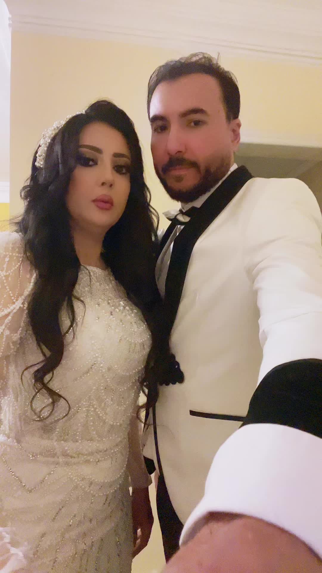 وما الحُب إلا لِمَن أَتو البُيوت مِن | Mona el ghadban (@mona.elghadban)