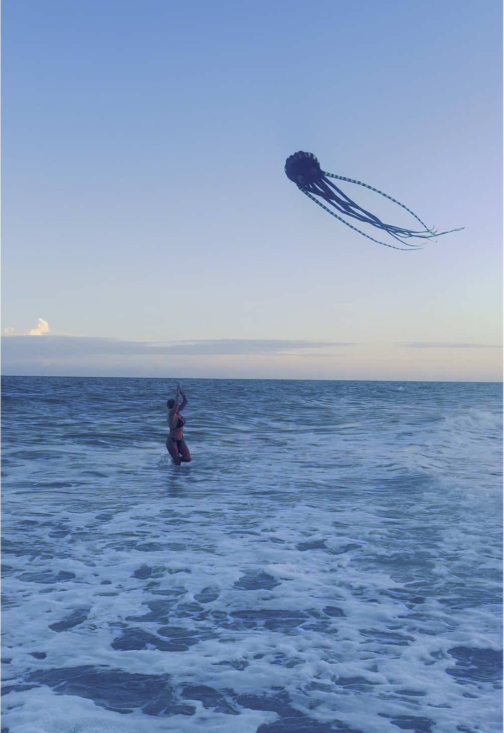 Melly (@welcometomellyland) - Urlebird