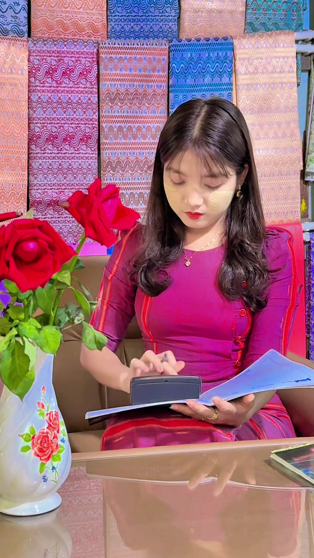 Shwe Moe Ei - ရွှေမိုးအိ (@shwemoeei4) - Urlebird