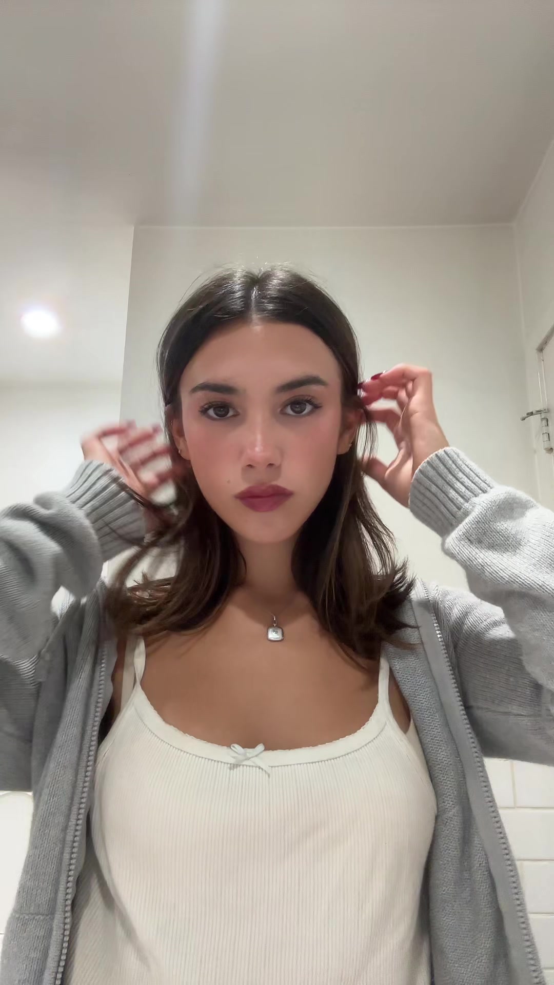 Scarlett Estevez (@scarlye07) - Urlebird