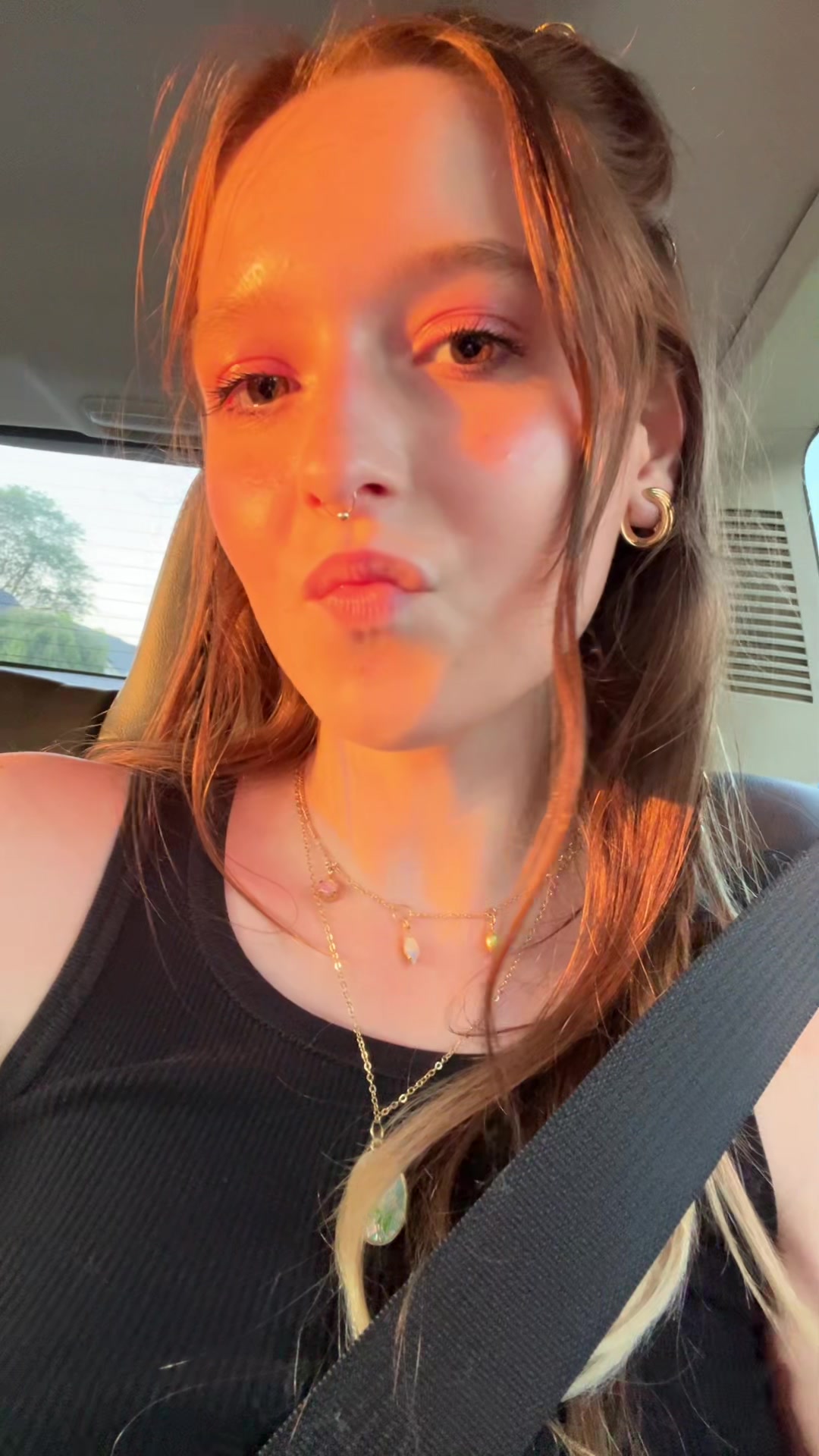 unoangryone (@unoangryone) - Urlebird