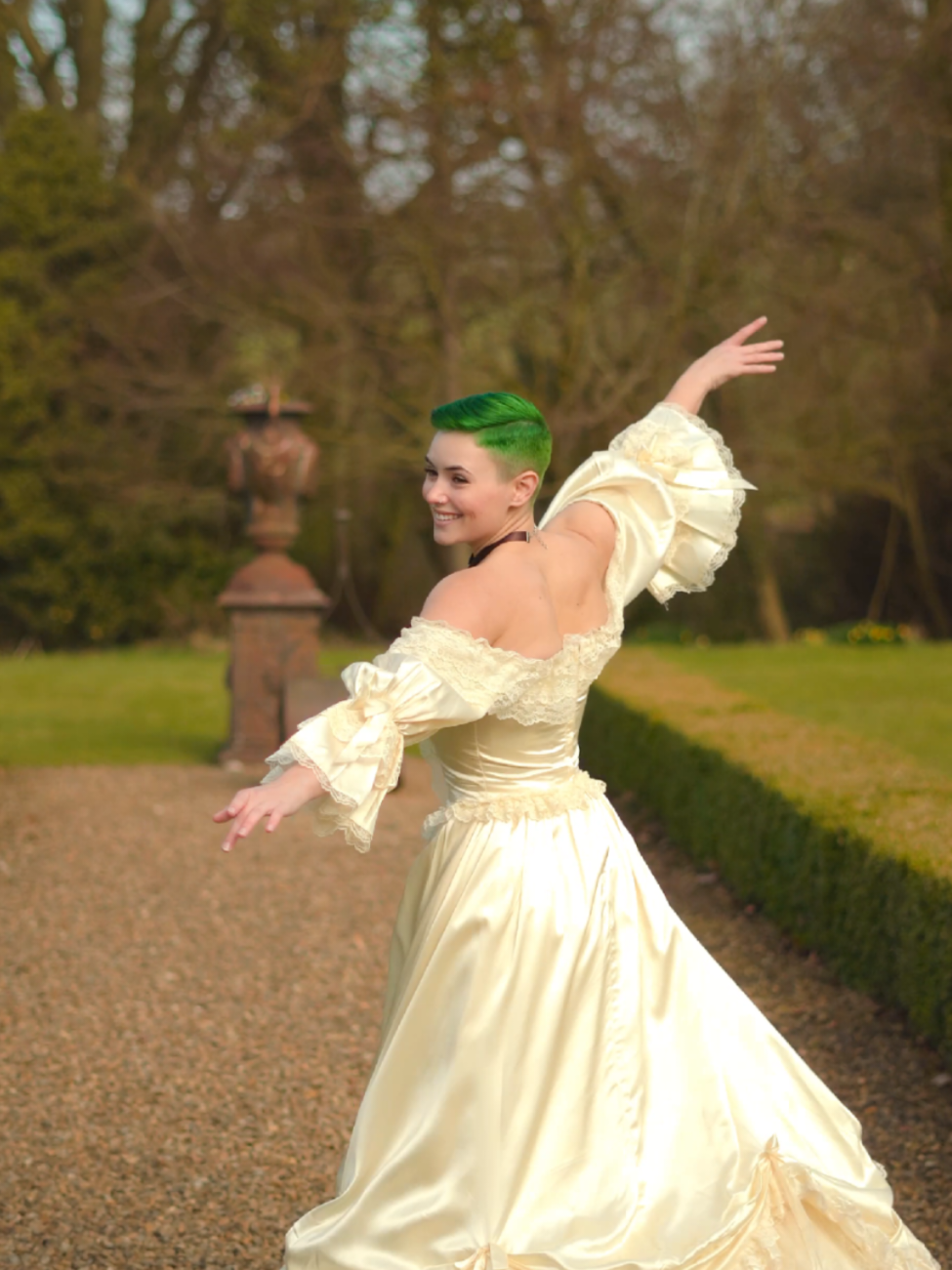 Kit the Beefcake (@kitthebeefcake) - Urlebird