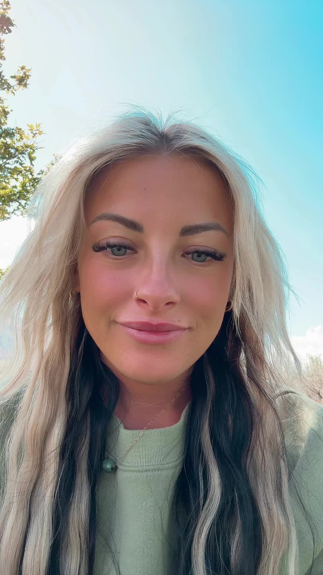 zonamaeee (@zonamaeee) - Urlebird