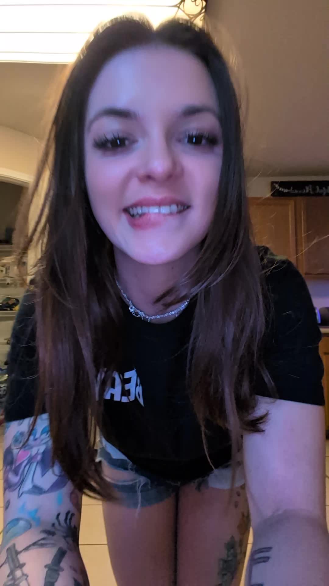 😊😊😊 | redpookypanda (@redpookypanda)