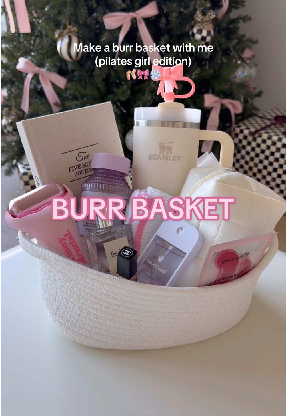 I love making these little gift baskets | Valerie Sanders (@valerie ...
