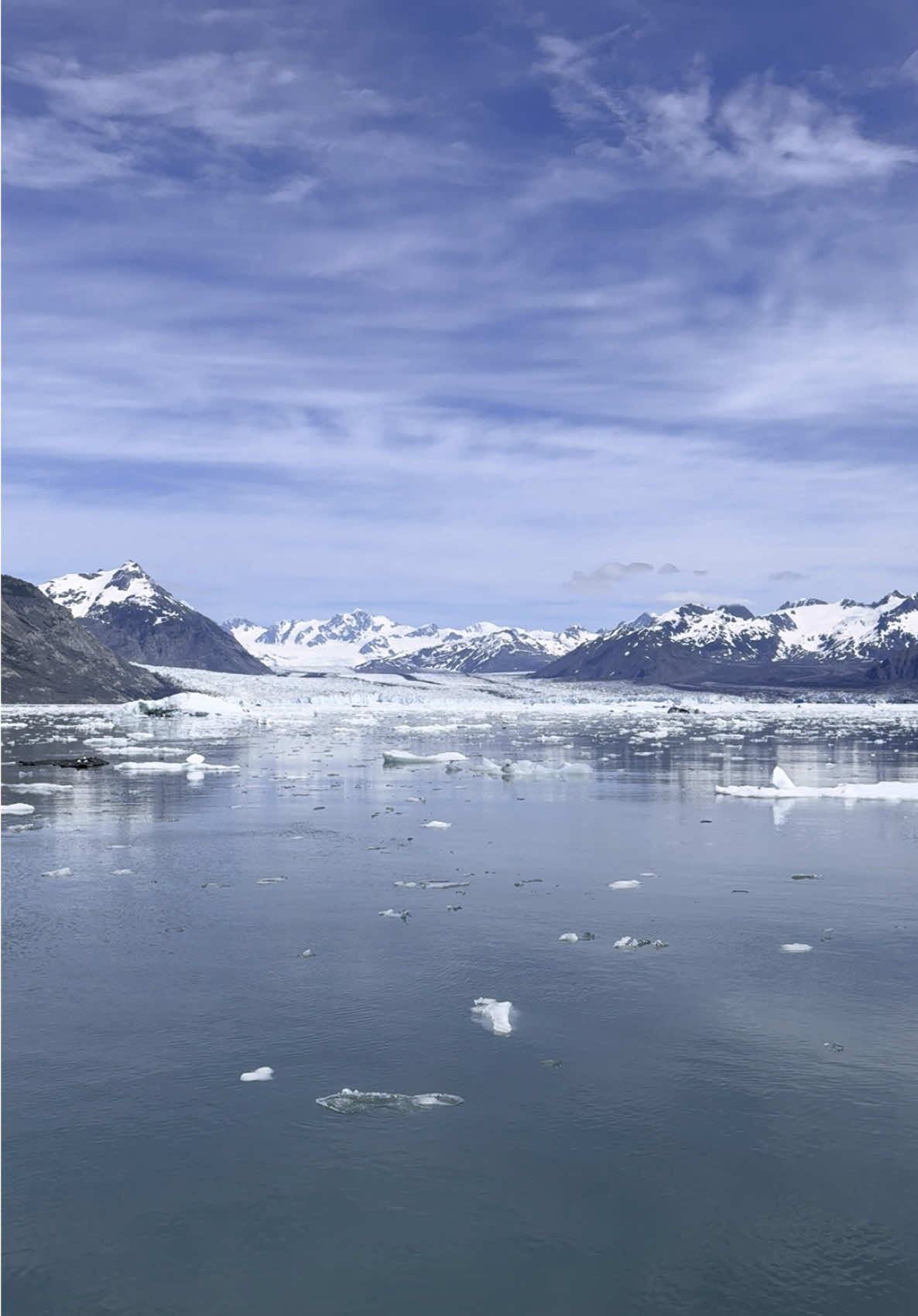 Creo es la segunda opción 👁👄👁 // IG: | K a t n e l y k 🌤 (@katnelyk)