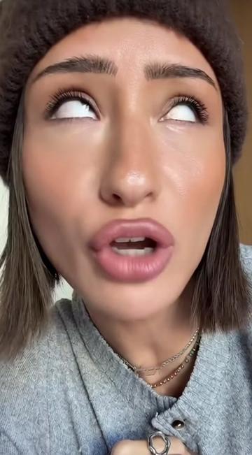 Pretty girl baddie FYP- Stare at the | Relaxation Hypnosis ...