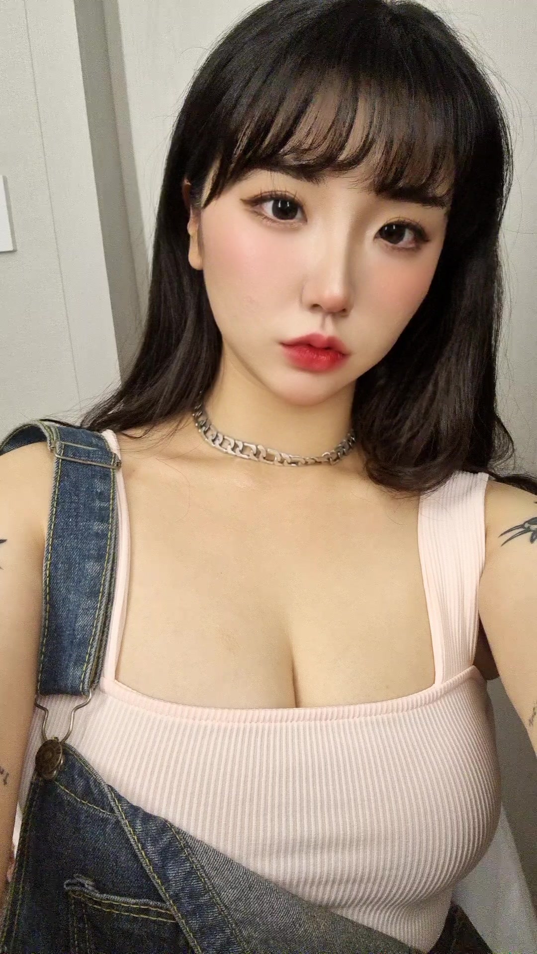 치치 여러분! 잠시 후 9시에 유튜브 에서 라이브 | echi 이치 (@e_chi_hh)