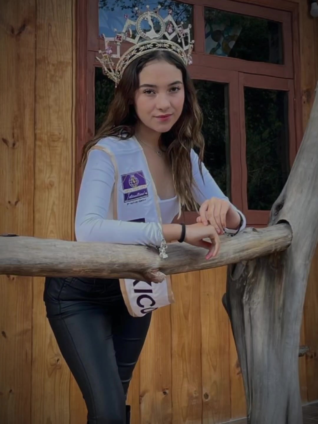 Andrea Montserrat Valdez (@andrea.montserrat72) - Urlebird