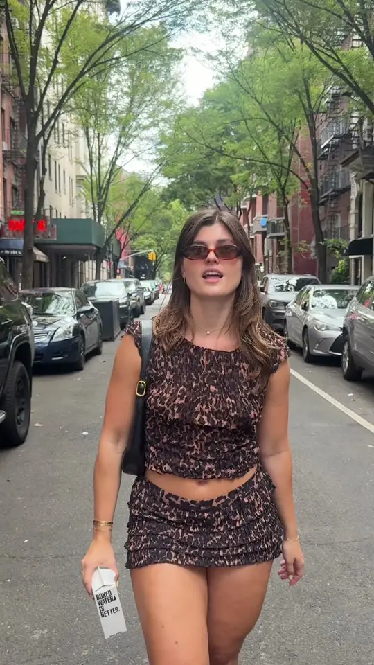 Elle Edwards (@livefitelle) - Urlebird