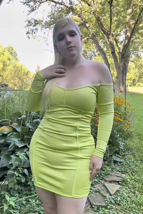 Amanda Rae (@realamandarae) - Urlebird