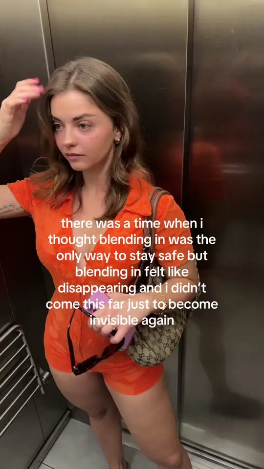 Emma Lex (@emmatsgirl) - Urlebird