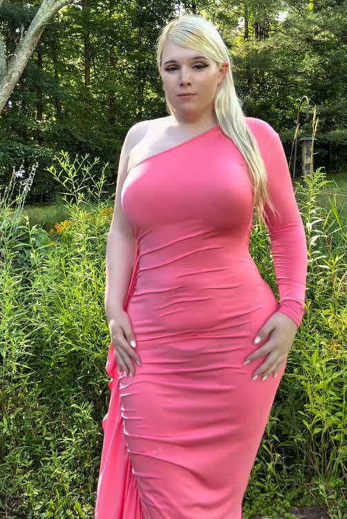 Amanda Rae (@realamandarae) - Urlebird